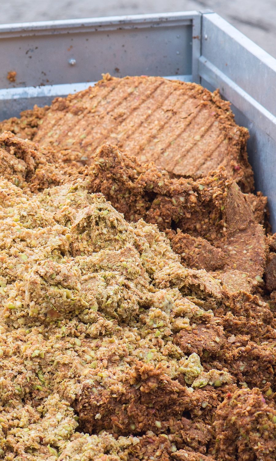 Apples in Dog Food - Dog Nutrition DB